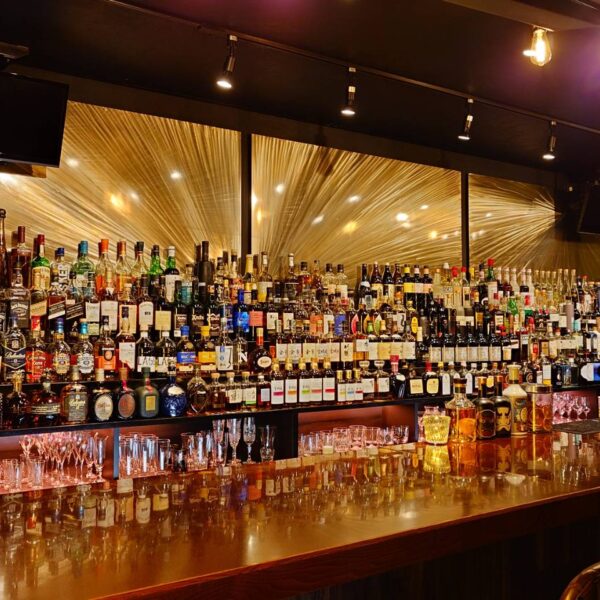 バックバー - BAR ALFRED- JAPANESE MIXOLOGY COCKTAIL BAR - 立川駅南口